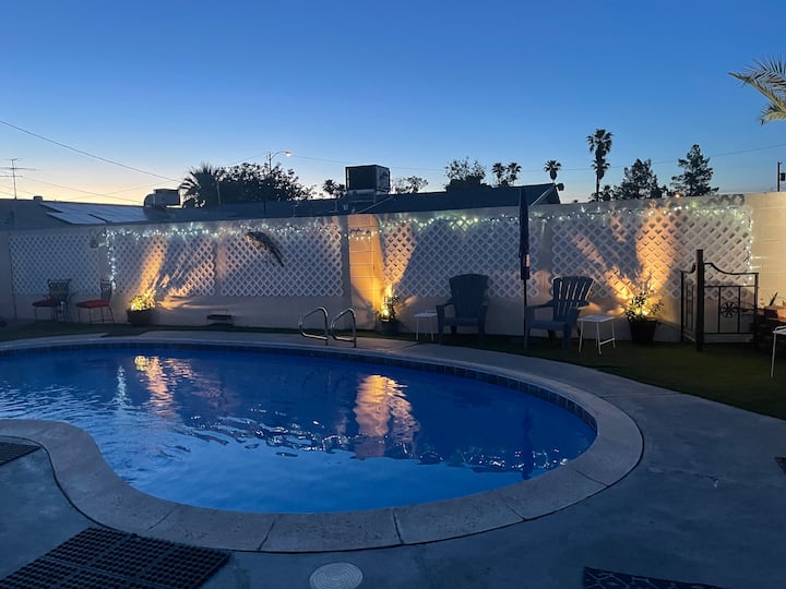 Las Vegas Retreat 6 Bedrooms House With Pool - Henderson, NV