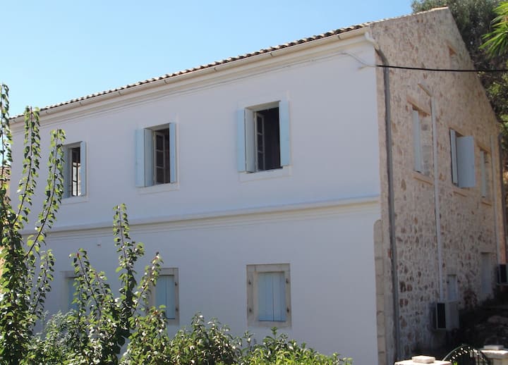 The Harbour House - Kalami