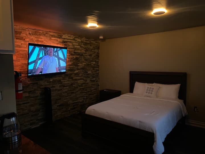 Total Look Cozy Hideout - Long Beach, CA