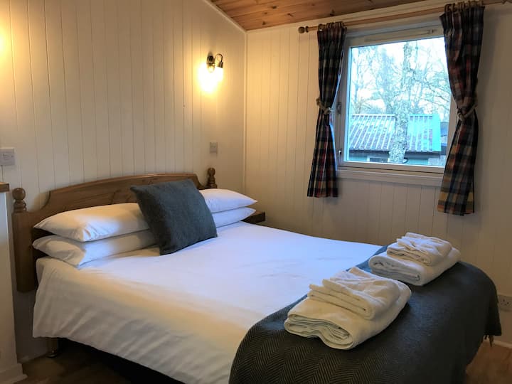 Heather Lodge 10, Sleeping 6, With Private Hot Tub - Loch Ness
