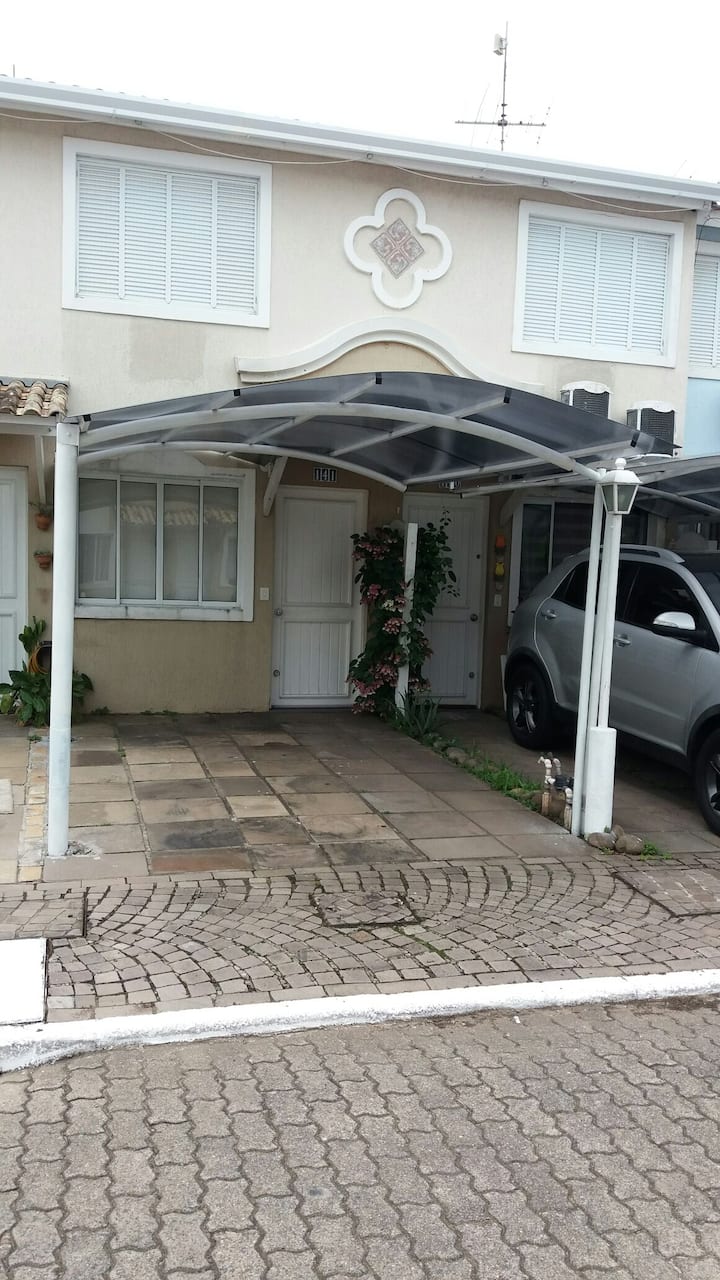 Casa/sobrado, 2d Em Frente Estação Niteroi/canoas. - Canoas