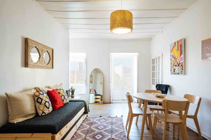 Cinira House - 3 Br Bright Apartment In Bica - Lisboa