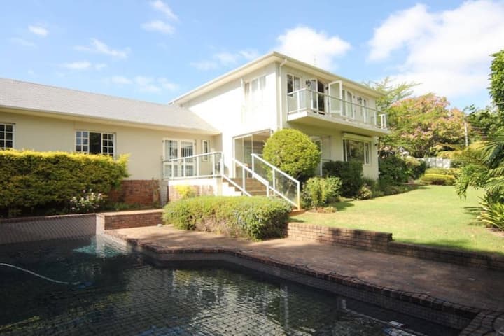 Lovely Family Home In The Heart Of Cape Town - Claremont