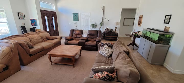 Cedarwood Sauna Spacious Retreat - Tehachapi, CA