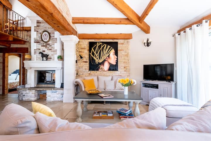 Villa En Pierre Avec Piscine à 5mn Voit. Du Centre - Avignon