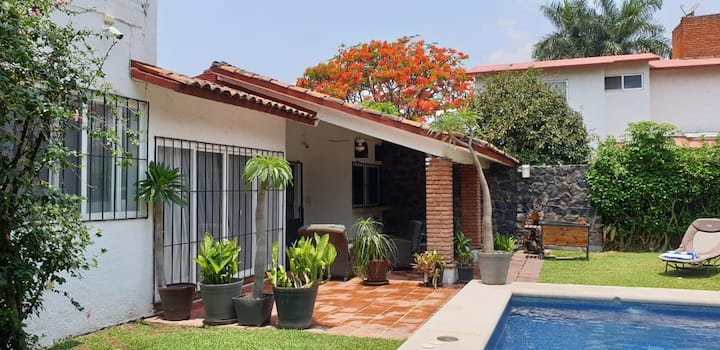 Casa Familiar Con Alberca Privada Familiar - Jiutepec