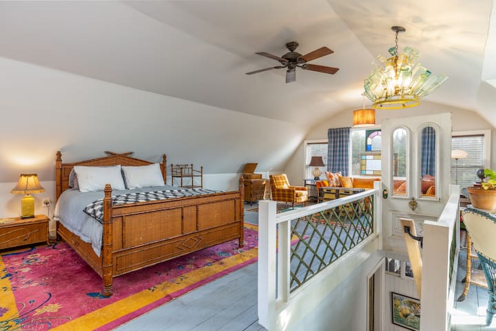 Rustic Chic Carriage House Near Nature & Hudson - Hudson, NY