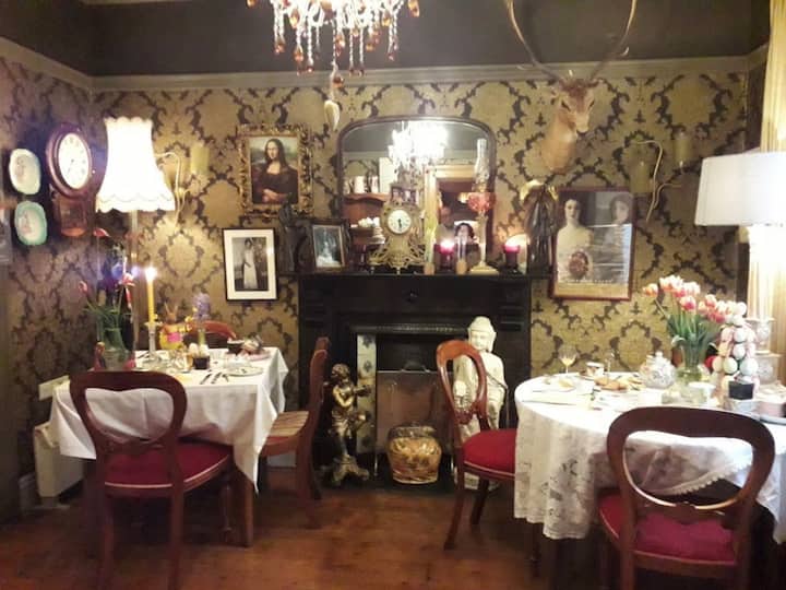 Bridge House - Arrive As A Guest Leave As A Friend - Skibbereen