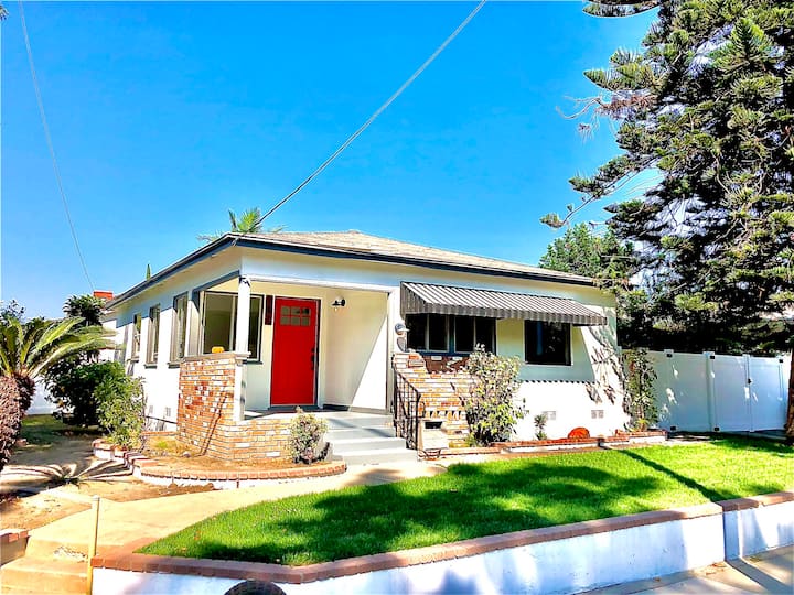 Entire Home 2br 1ba Bixby Knolls Long Beach - Long Beach, CA