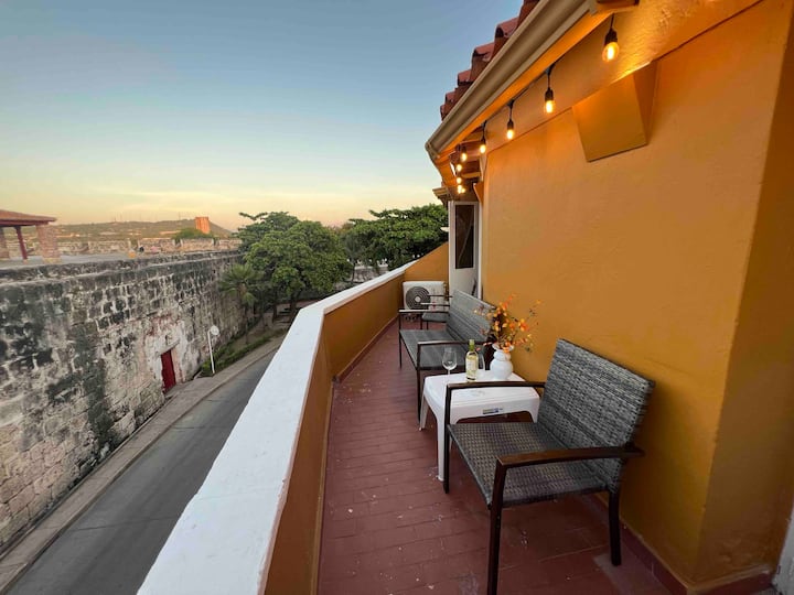 Duplex Dentro Del Centro Histórico! - Cartagena, Colombia