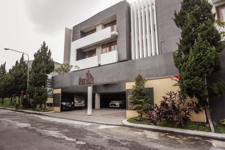 Luxury Suites 11 Br For Big Group - 2nd Fl - Bandung