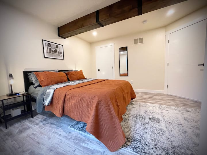 ★Rare & Spacious★ │Downtown Boise➔│ ★5 Min Walk ✔ - Boise, ID