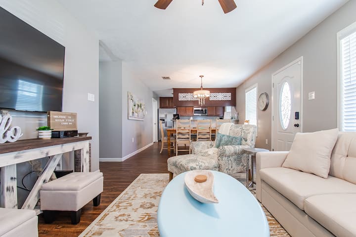 The Casa At Kyle Field-one Mile To Kyle Field! - College Station, TX