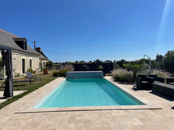 Longère Avec Piscine Chauffée Et Cheminée - Bourgueil