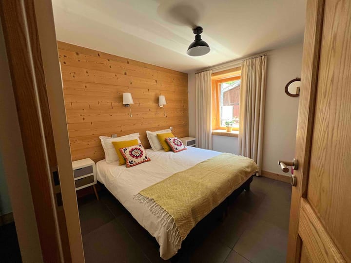 Cosy With Mountain Views - Les Praz de Chamonix