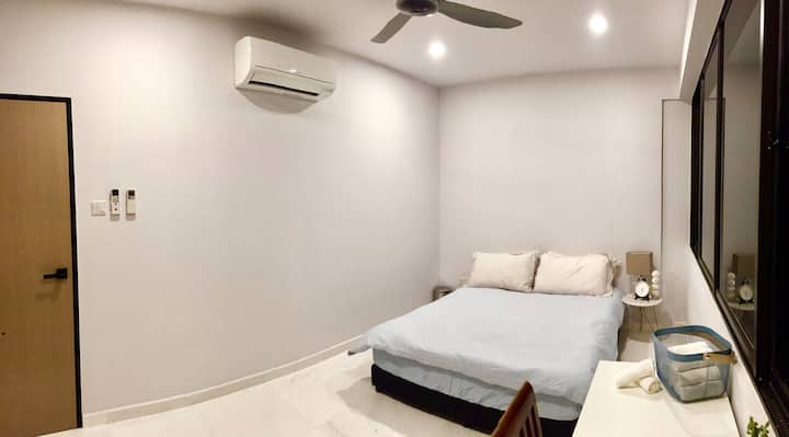 Eh1 New Reno Room@ Orchard Road, Somerset Mrt - Singapore