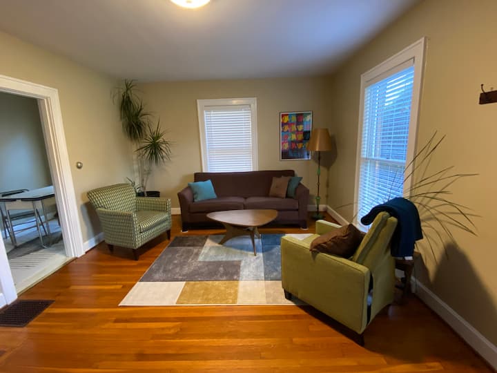 Retro Mid-century English Cottage - Lexington, KY