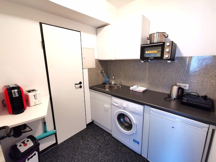 Große Appartment Nähe Düsseldorf /Essen Messe Fair - Düsseldorf