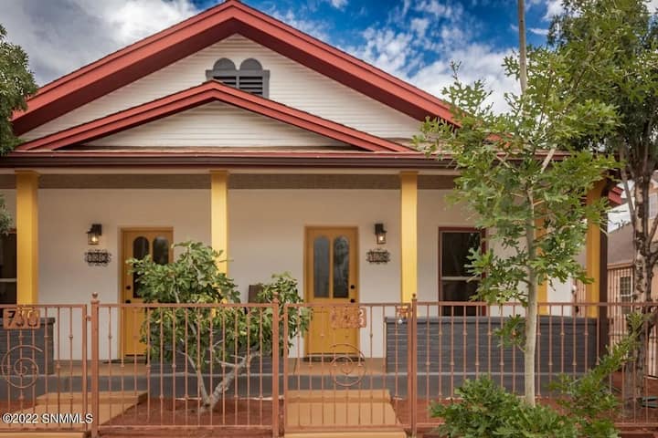 Pet Friendly Historic Adobe House W/ev Charging - Las Cruces, NM