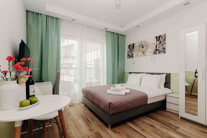 Business Studio. Sanitized. Modern! Fresh! Clean! - Warszawa