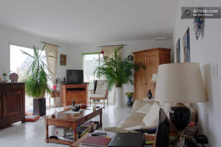 Chambre à Vannes
Pour 1 Personne - Arradon