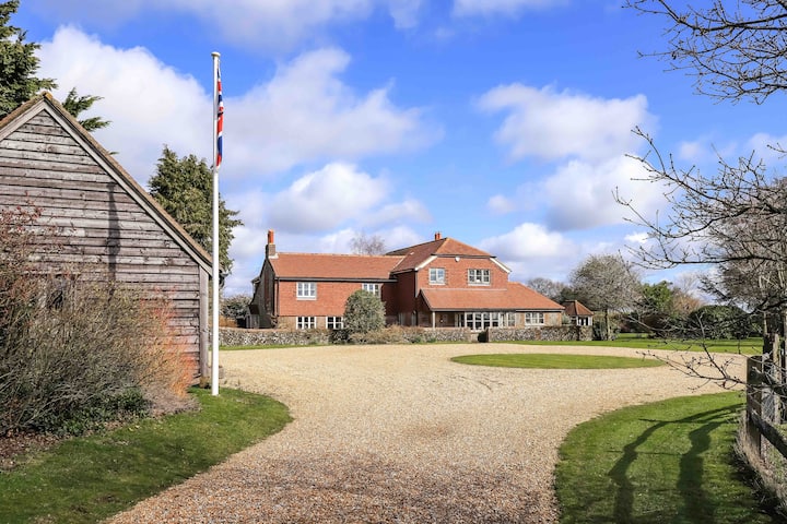 Spacious Home Froxfield Hampshire With Pool - Petersfield