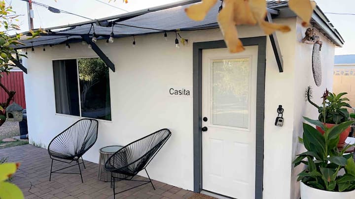 Newly Renovated,urban Modern Casita - Phoenix