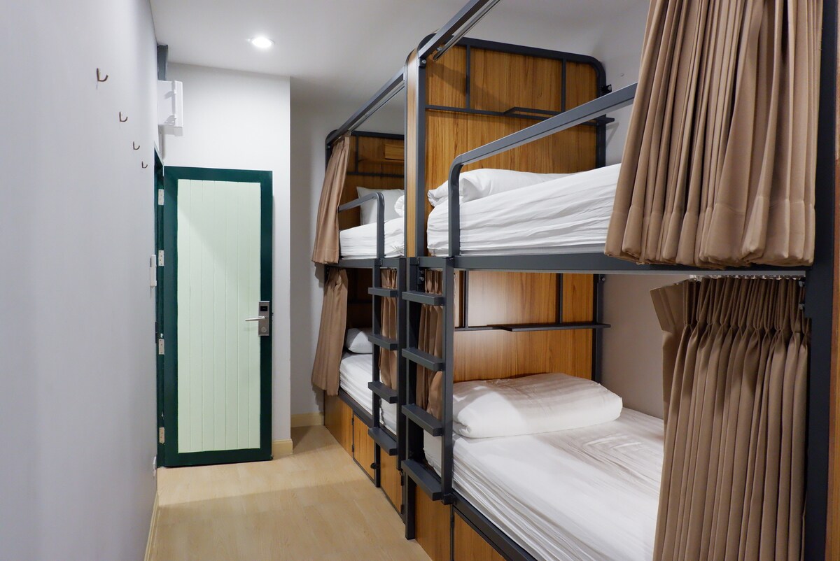 Family room (4PAX) CHARMING OF CHINATOWN - Hostels for Rent in Khet Pom ...