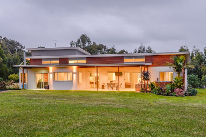 Latitude 33 - Busselton