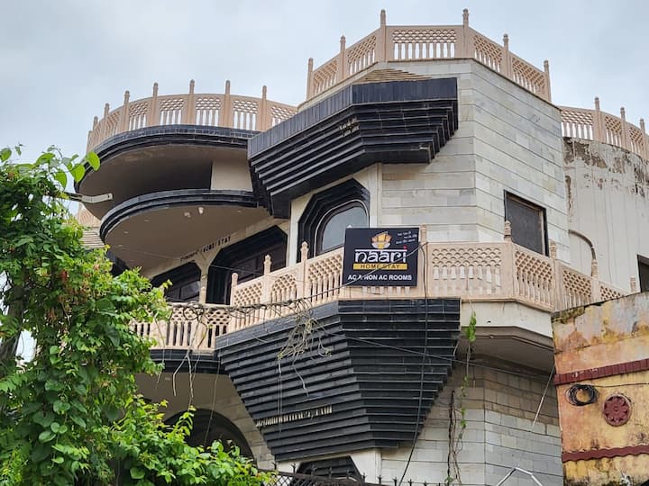 Familysuite-connectroom Near Bus St.naari Homestay - Mathura