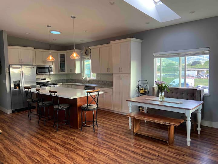 Haleiwa Home With Mountain Views. - Haleiwa, HI