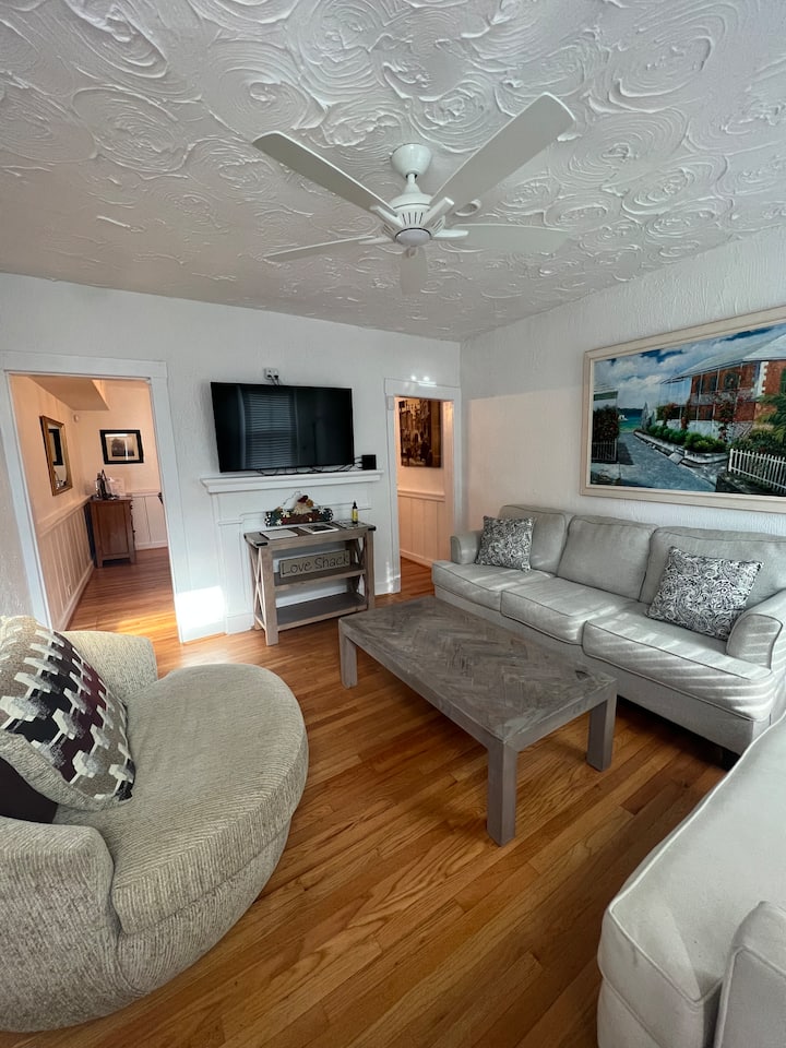 Walk To Main St, Naval Academy, Ego Alley & More! - Annapolis, MD