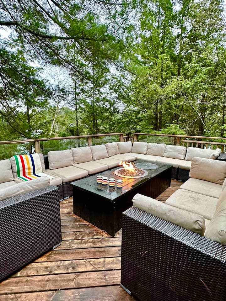 Lake Muskoka Island Cottage
**Boat Access Only** - Bracebridge
