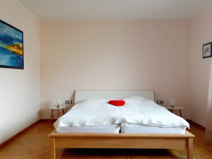 Chambre Pour 2 <Est> Dans 140m² Appartement +Table - Minden