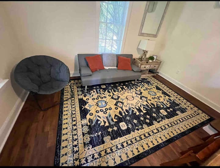 Charming 1 Bedroom-
5 Minute Drive From King St! - Charleston, SC