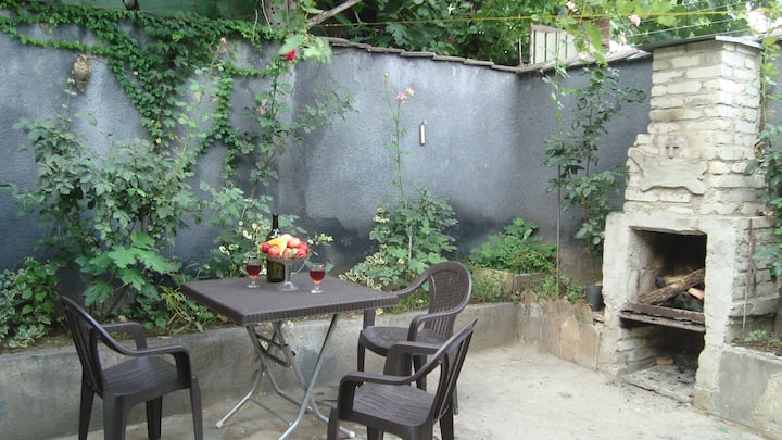 Jango's Eco  Place (Old Tbilisi Sololaki) - Tbilissi