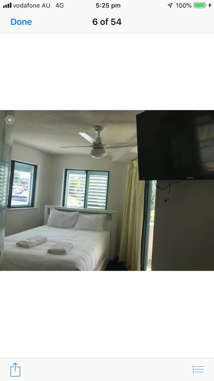 Sea Breeze By The Beach - Sunshine Coast Queensland, Australia