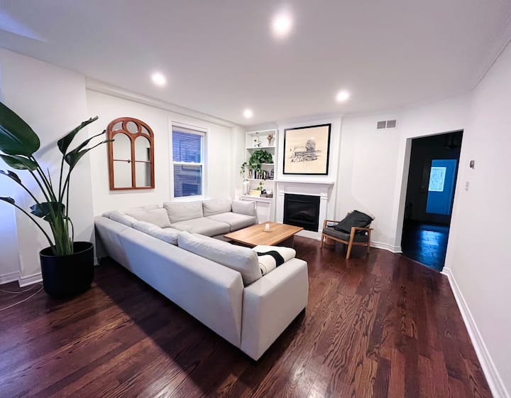 Beautiful 3 Bedroom Home In Leslieville, Toronto. - Toronto