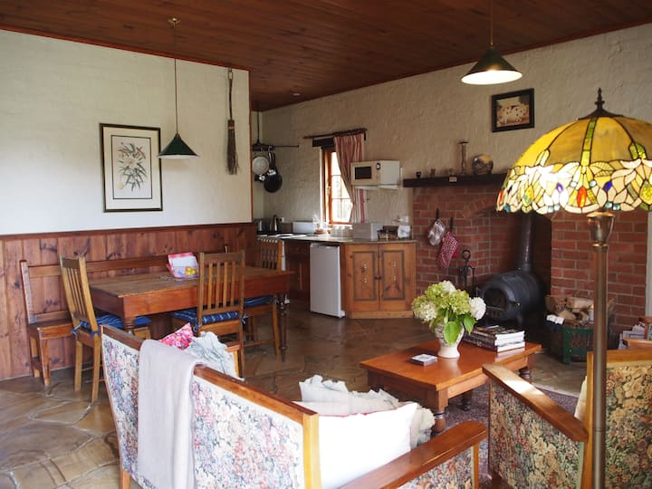 Blackwood Park Cottages - Hobbit Cottage - Mole Creek