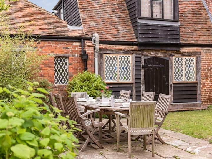 Townhouse With Cathedral Views - Canterbury
