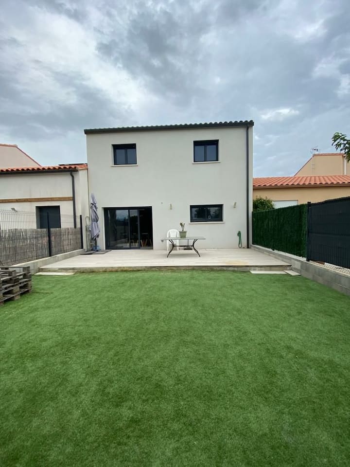 Maison Entre Mer Et Montagne - Thuir