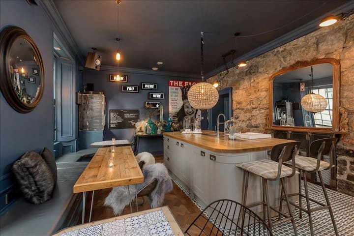 6-bed Mixed Dorm - Edinburgh