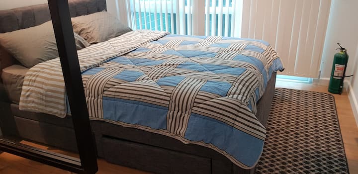 Abreeza Place With Balcony. - Davao City