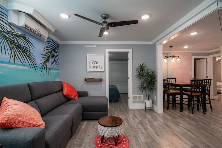 Melrose Place - St. Petersburg, FL