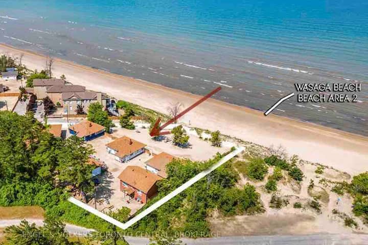 4 Bedroom Waterfront Cottage (2) - Wasaga Beach