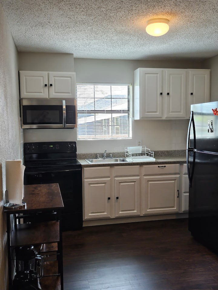 Adorable 1-bedroom - Dallas