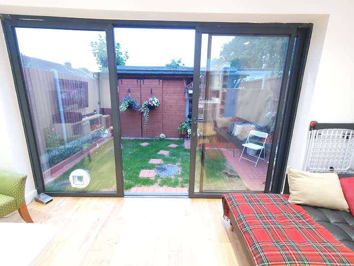 Beautiful Family Home - Hounslow