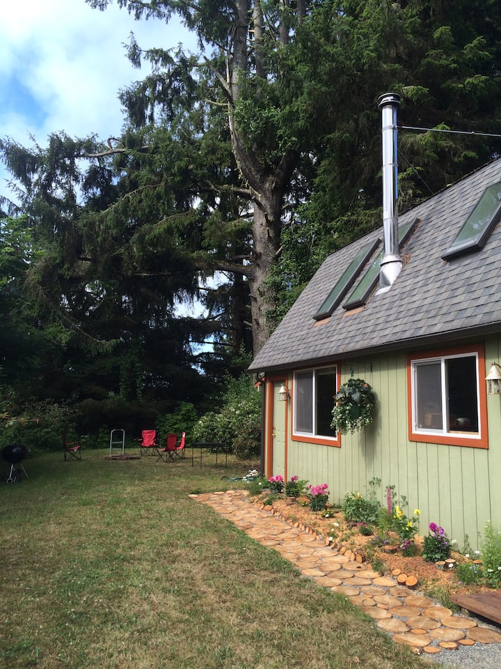 The Cottage - Klamath, CA