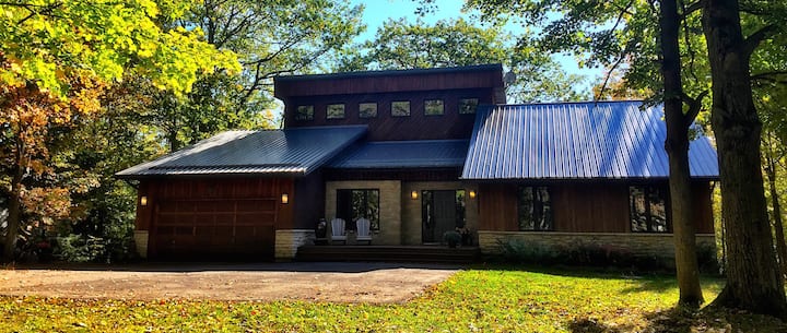 Modern Family Friendly Chalet - Horseshoe Valley, ON