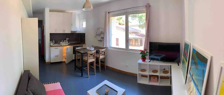 Coquet T2 à 500m Des Plages De La Capte à Hyeres. - Hyères